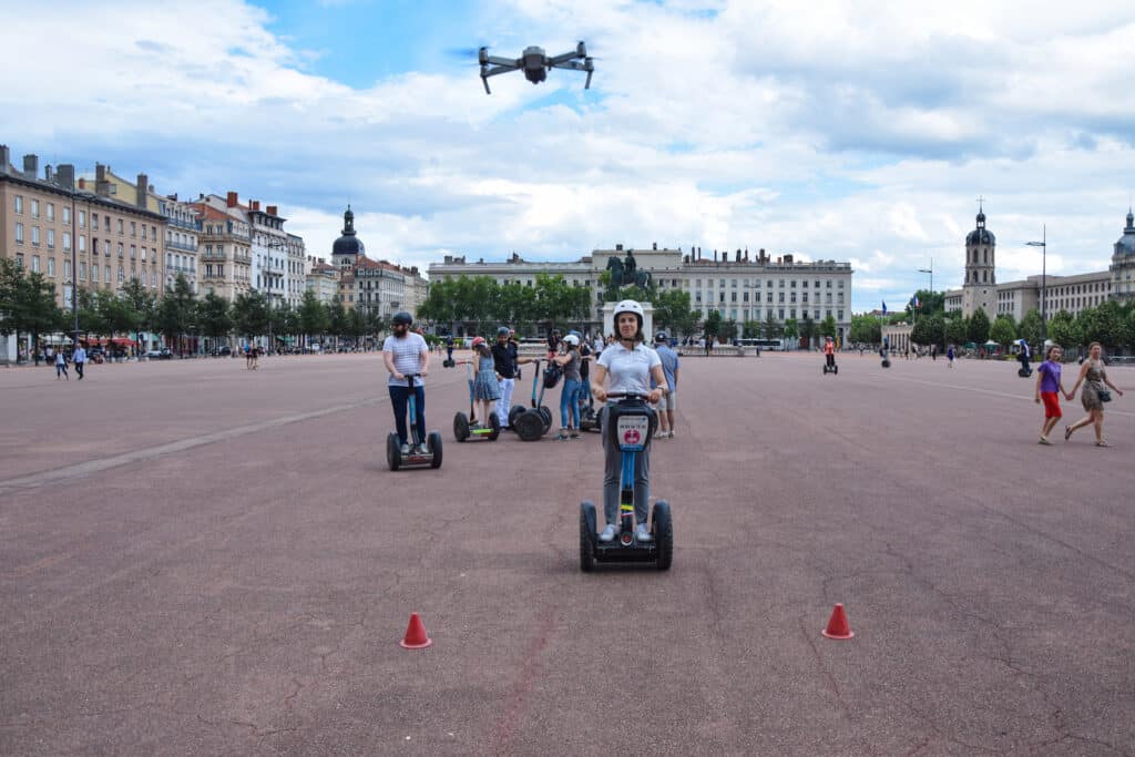 Team building à Lyon : choisir une animation drone ┃ MOBILBOARD